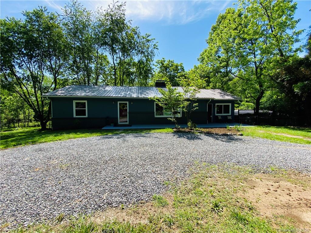 326 Oak Hill Road, Candler NC | MLS# Car3624192 - GreyBeard Realty